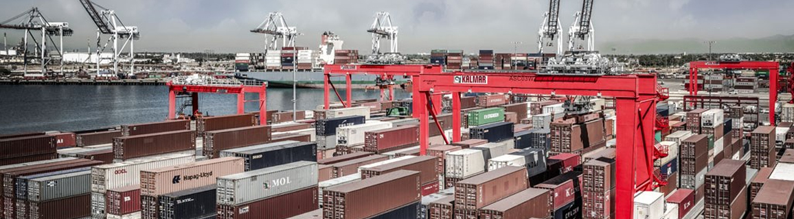 Vehicles and Forklift Trucks - handling containers at ports by Kalmar