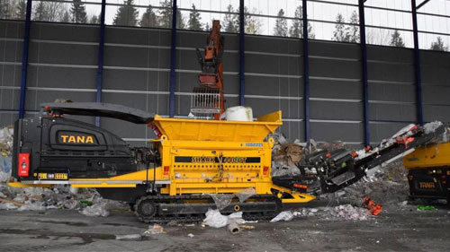 TANA mobile waste shredder, landfill compactors