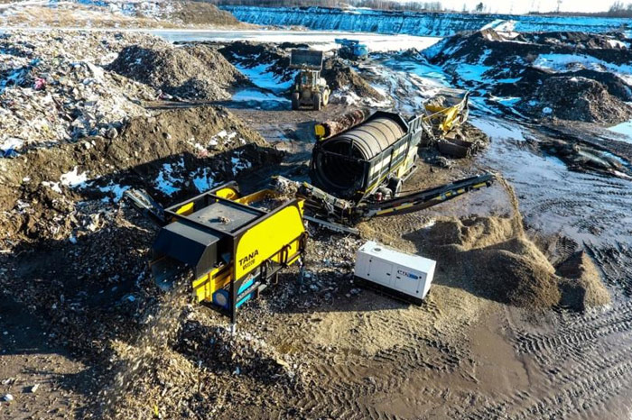 TANA mobile waste shredder, landfill compactors