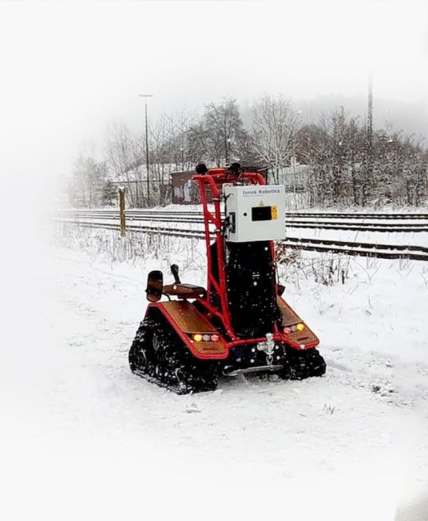 Tailor-made robot solutions, advanced AMR, developed from Innok Robotics