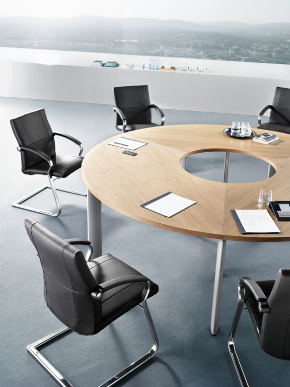 Conference table system CX 3200: creates space, inspiring the team ...