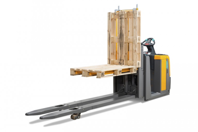 Jungheinrich's new ECD 320 horizontal order picker offers top ...