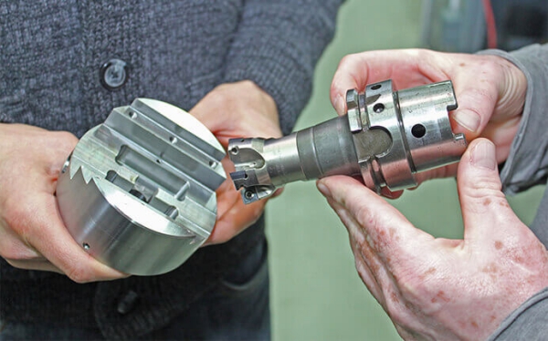 Quicker grooving with KOMET Quatron - EXPO21XX.com NEWS