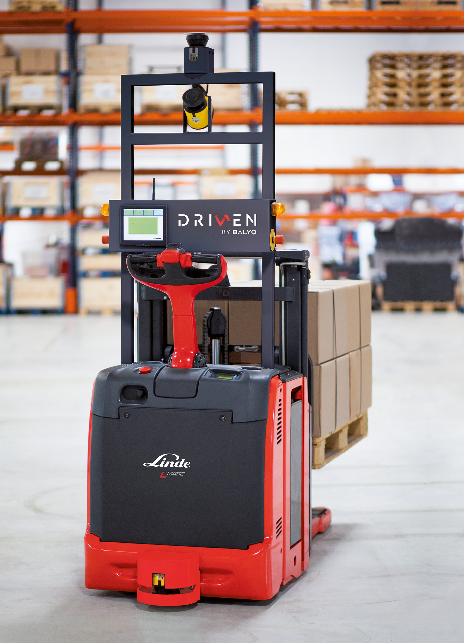 Linde MH introduces its new robotic industrial trucks in cooperation ...