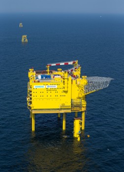 Siemens successfully installs first North Sea platform - EXPO21XX.com NEWS