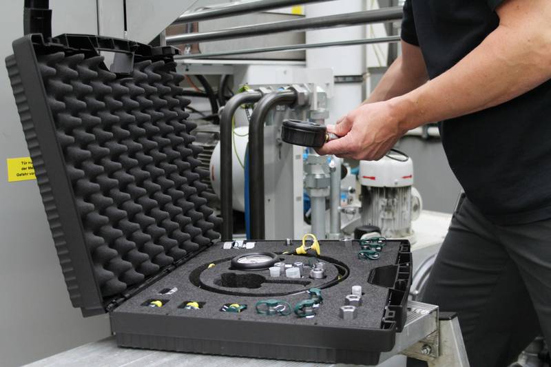Stauff offers fully customised hydraulic test cases for maintenance and ...